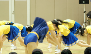 (4k)青アンスコ丸出しkチア が半額 | Xcolle