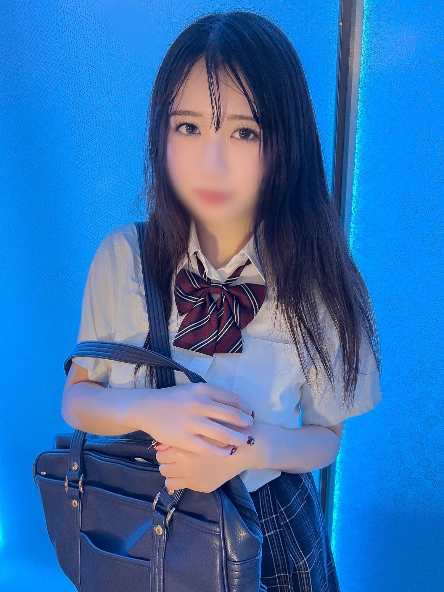 『初撮影』『完全顔出し』アイドル級！清楚系透明感溢れる18歳初々しい現 女子 生と水族館デート。美乳Fcupを堪能後、最後はキツキツまんこに大量ザーメン！ が半額 | Xcolle