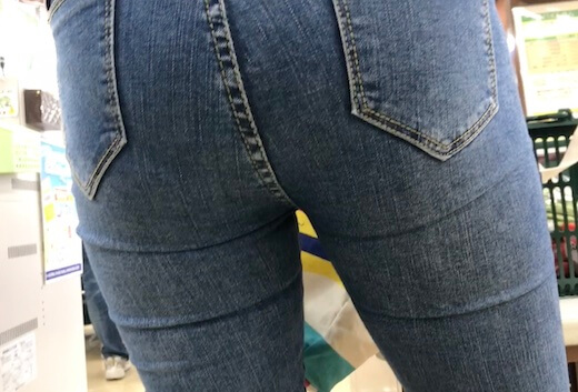 【20代のケツ】ピチピチギャルたちのハリのあるケツ！ デニムの上からでも溢れるエロさ が半額 | Xcolle