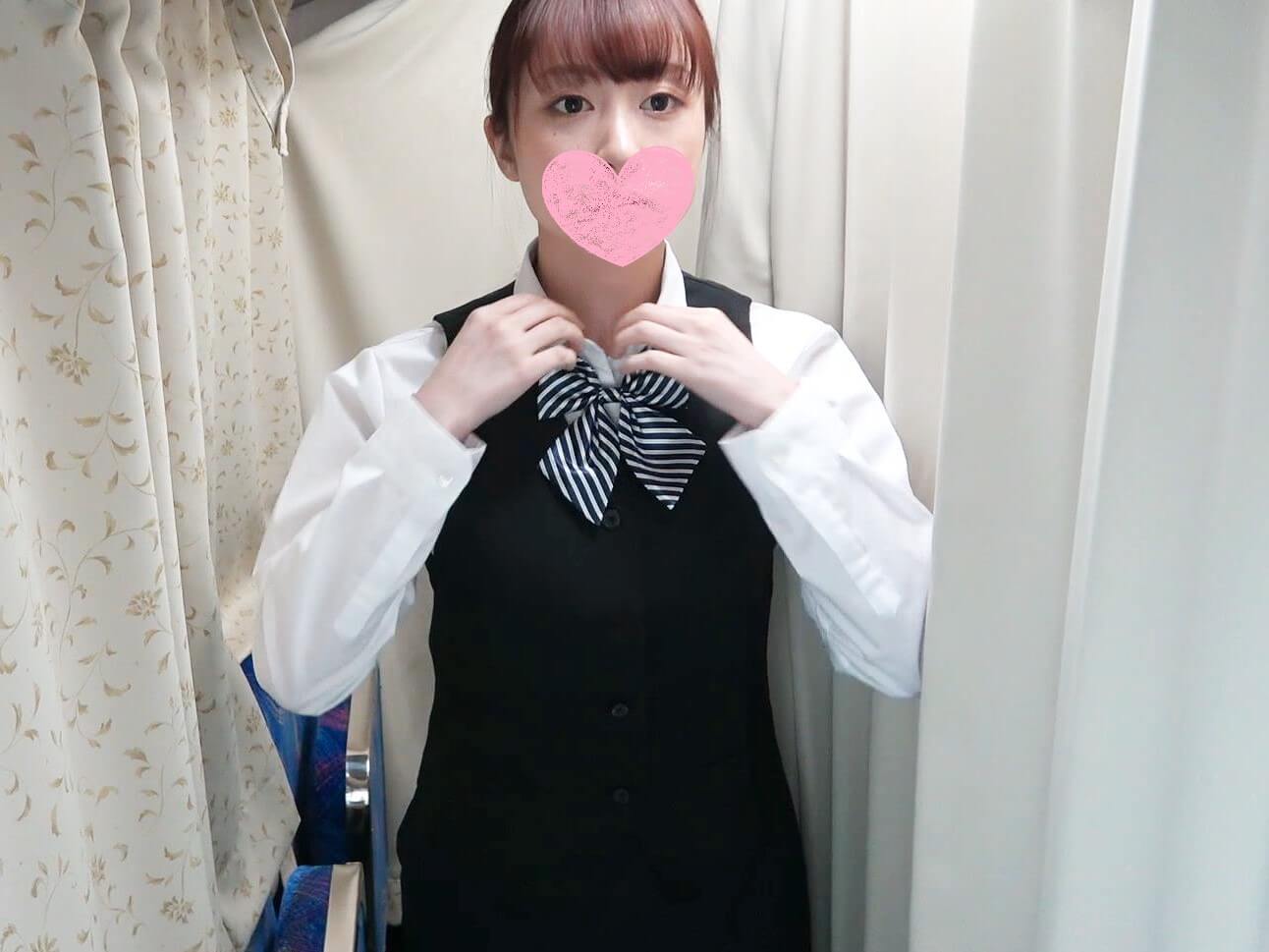 レントゲン車 検診 更衣室 着替え 【携帯ショップ店員】vol.32 が半額 | Xcolle