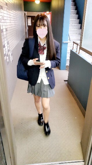 家宝レベルの可愛い子②のマンチラもしちゃってたストーカーパンチラ14日分 が半額 | Xcolle