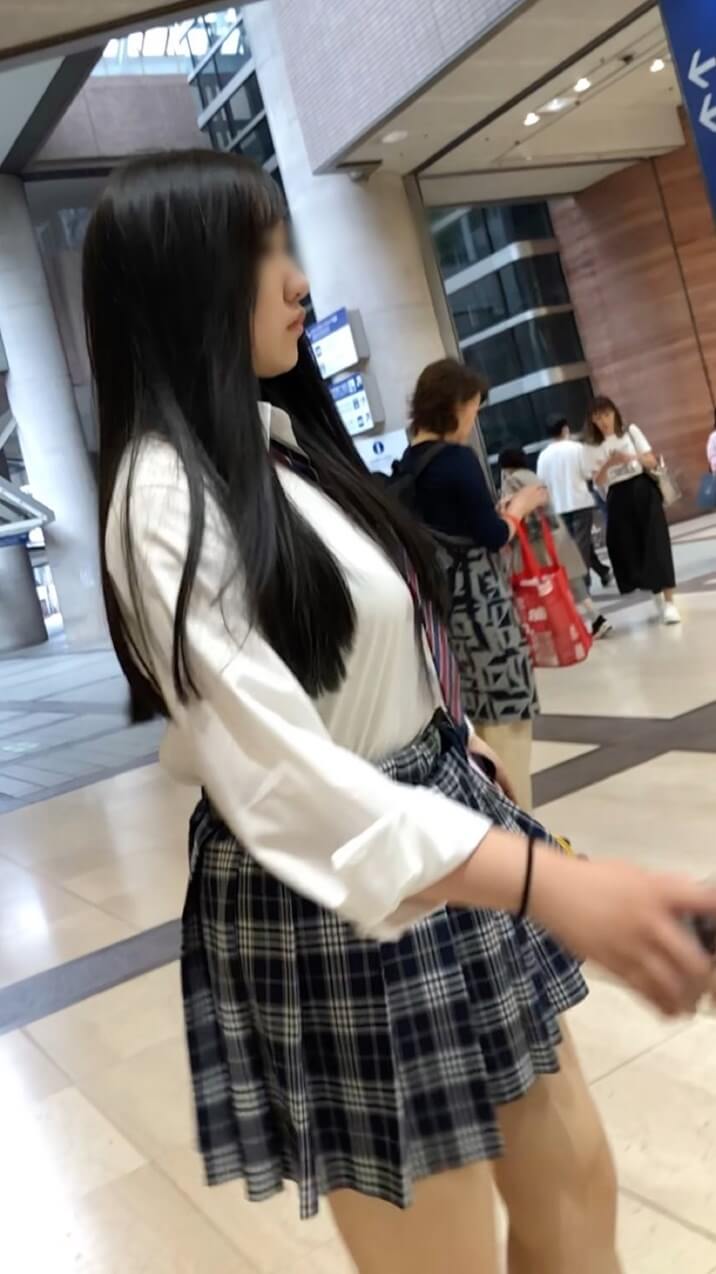 【放課後の眺め14】ダイナマイトボディのミニスカJKを追い回し！ が半額 | Xcolle